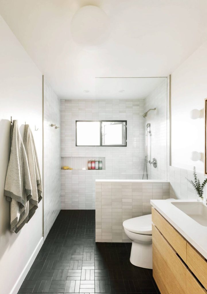 7 Ways to Make a Universal Bathroom More Accessible